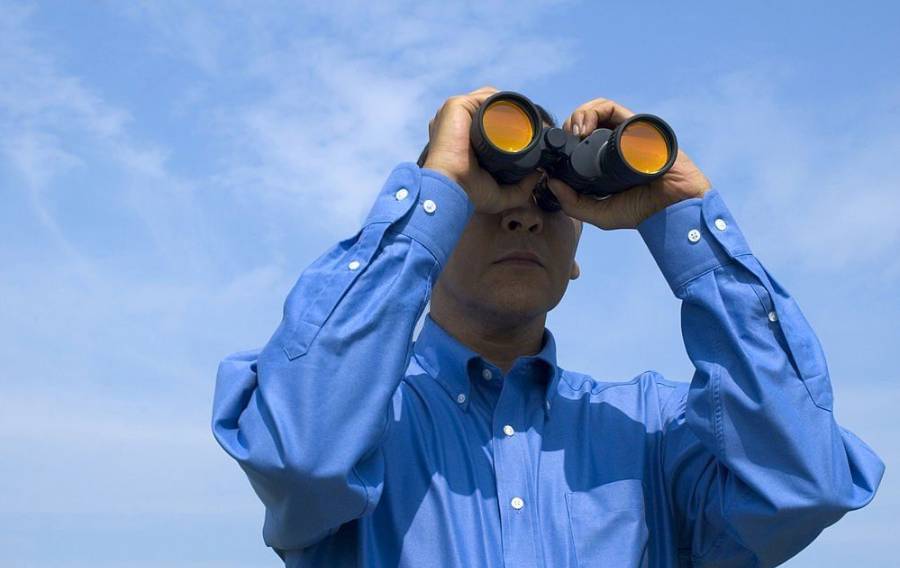 How Far Can You See With Binoculars? - Wild Trend How Far Can You See With Binoculars? - Wild Trend