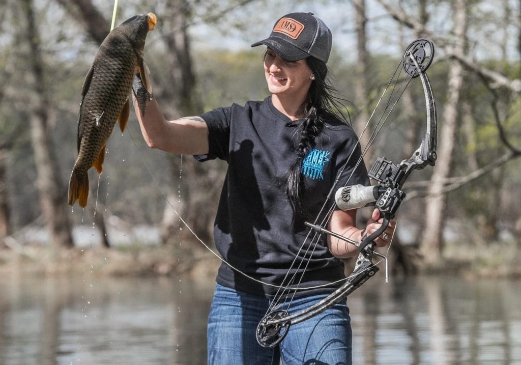 10 Best Compound Bows Under $300 for 2025 - WILD Trend